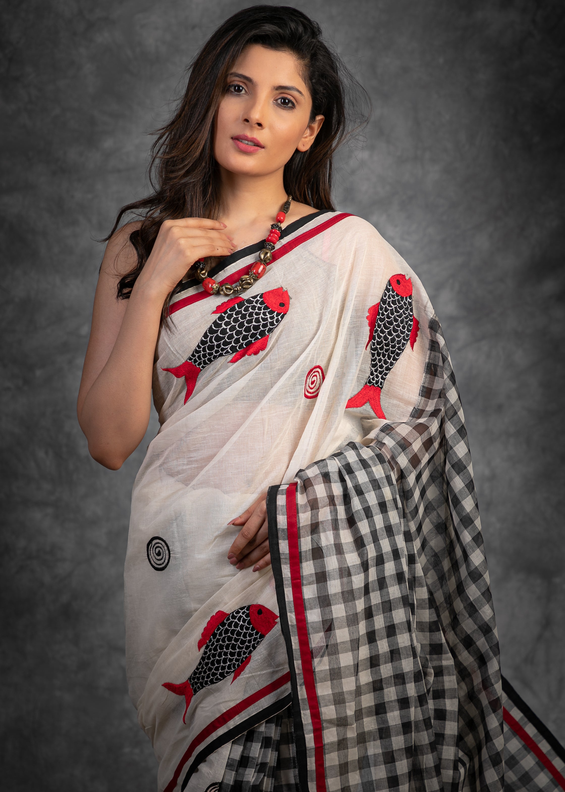 Exclusive fish motifs embroidered bengal handloom cotton saree – SujatraCA